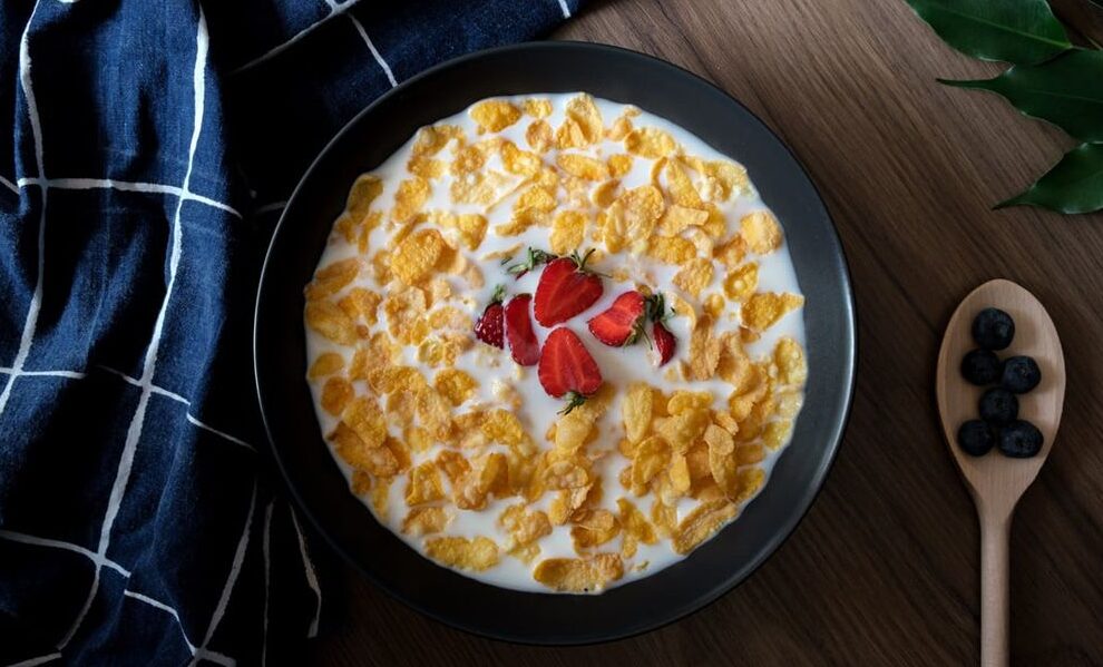 Cenar corn flakes con leche engorda: ¿mito o realidad? - Todo Engorda